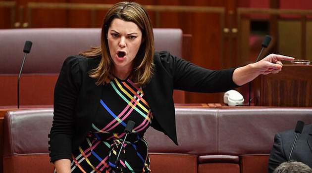 آسٽريليا جي سينيٽر جي جذباتي تقرير انٽرنيٽ تي وائرل ٿي وئي - Humsari